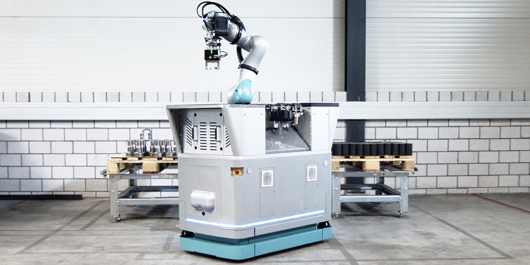 Mobile Manipulator & High-Payload AMR – BEC Robotics | KUKA